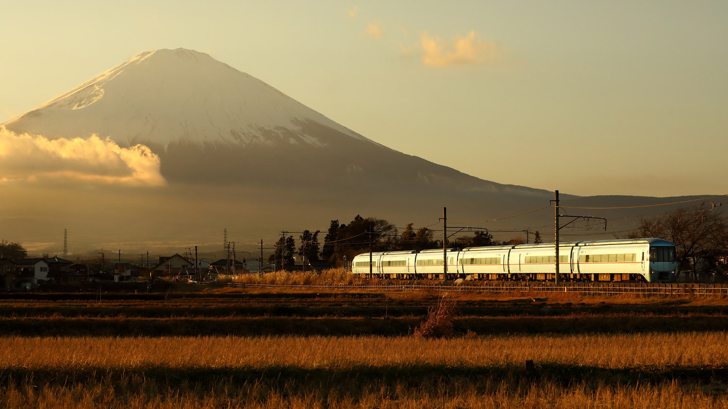 rail landscape | KIYOTAKA SHIBATA PHOTOGRAPHY